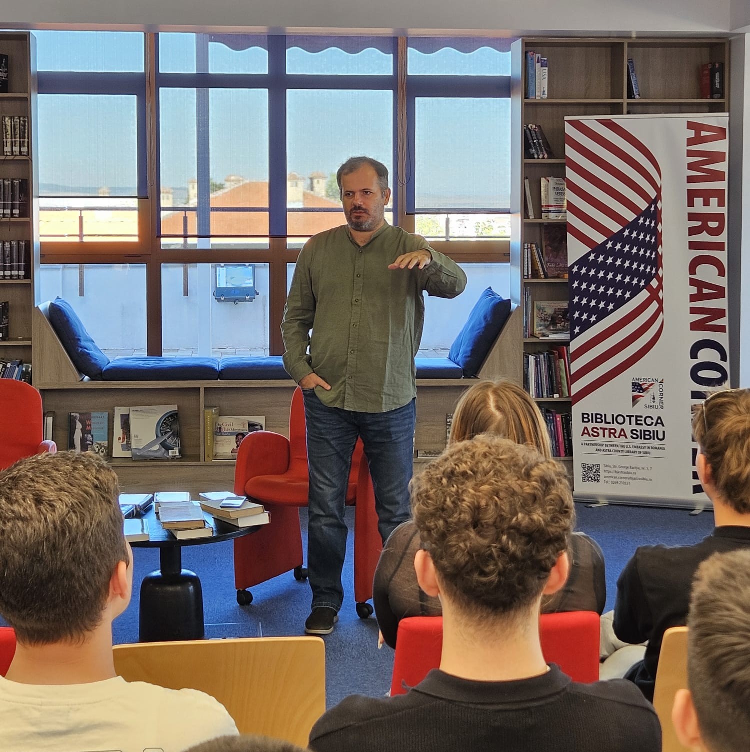 Întâlnire cu Radu Vancu, în cadrul Zilelor Literaturii Americane ...